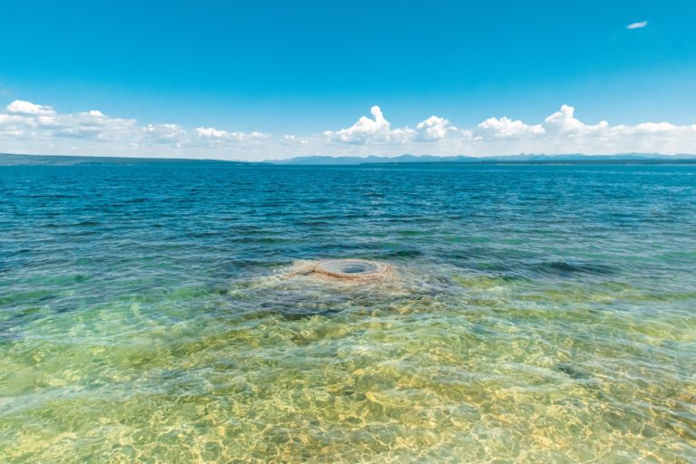 The ULTIMATE 3 Day Yellowstone Itinerary - Lita of the Pack