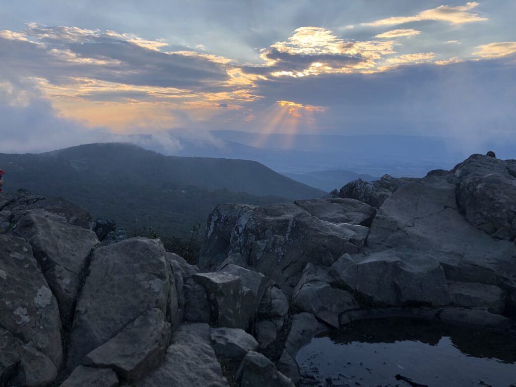 Old Rag Clouds Mountains Vacation Homes Near Old Rag Mountain, Etlan: