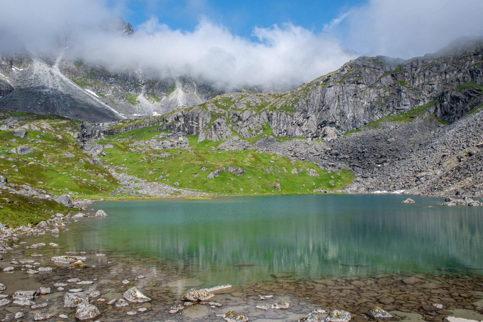An Unforgettable Day Hike: Reed Lakes Trail - Lita of the Pack